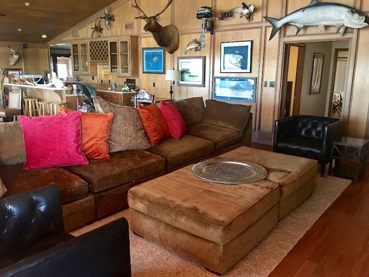 Casa Arroyo Sporting Lodge-upper Level Only - Arroyo City, TX