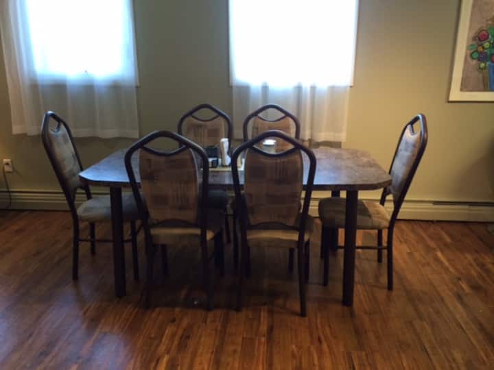 Lauras Lodge(book Direct On Website) - Saskatoon