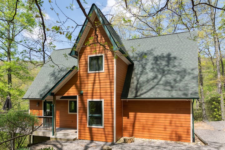 Luxury Asheville Chalet: Epic Views Hottub 7 Acres - Black Mountain, NC