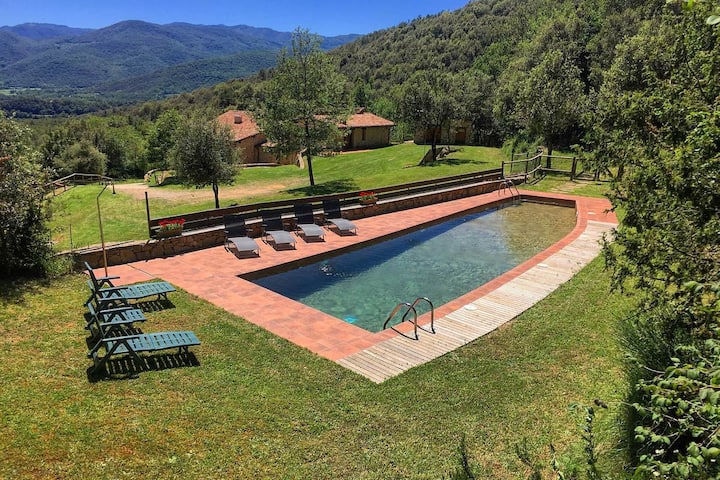 Espectacular Masía Completamente Equipada Con Capacidad Para 18 Personas - Olot
