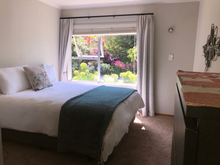 Saxton Sanctuary, Room(s), 7 Mins To Town - New Plymouth