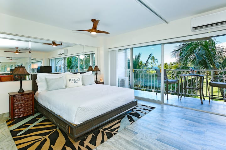 Partial Ocean & Sunset Views!  Waikiki Shore #408 - Kailua, HI