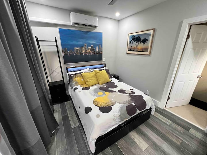 ( A)near Beach & Downtown. Modern & Cozy Private - The Bahamas