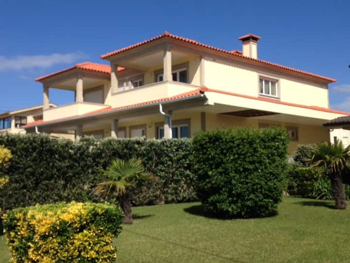 Maison Privée De 130 M2 Au Bord De Mer - Esposende