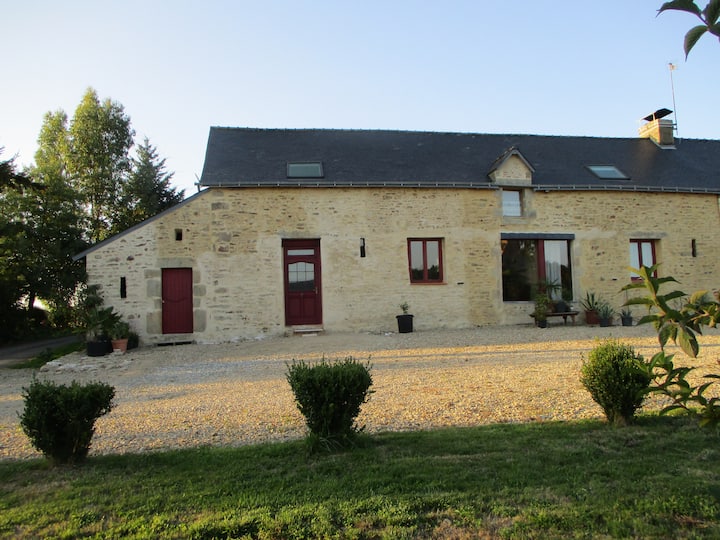 Longère Restaurée Au Calme En Campagne - Morbihan