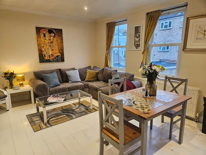 Lovely Apartment Close To The River Thames, Barnes - Twickenham