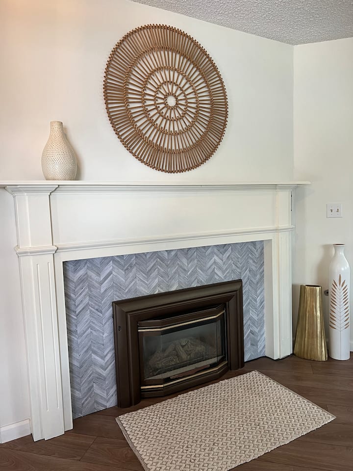 Tehachapi Home Away From Home | Hot Tub | Garage - Tehachapi, CA