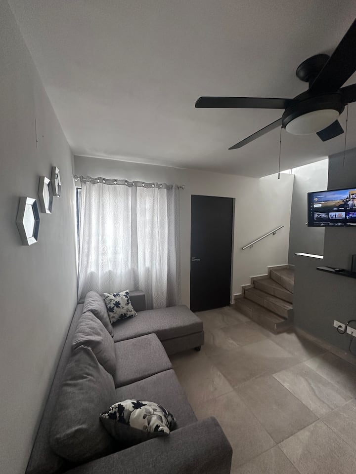 Casa Completa  Excelente Condiciones A 10 Miaepto - Monterrey Airport (MTY)
