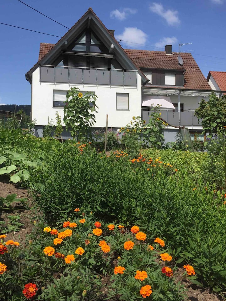 Helle Dachgeschoss-wohnung (3 - 5 Personen) - Sachsenheim