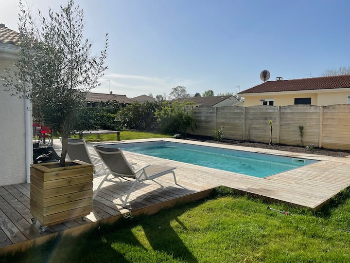 Charmante Maison Avec Piscine Chauffée 5 Pers - Cestas