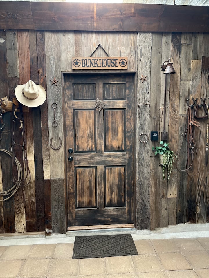 Barn Bunkhouse Studio At Joan Embery’s Ranch - Lakeside, CA