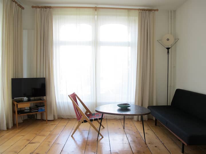 Nb1: Charming 2-room Apartment - Zürich