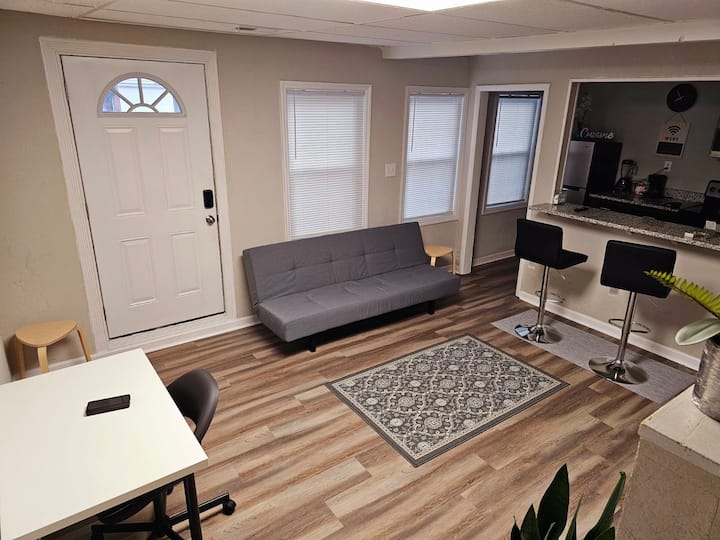 Apartment In Virginia Beach - Virginia Beach, VA