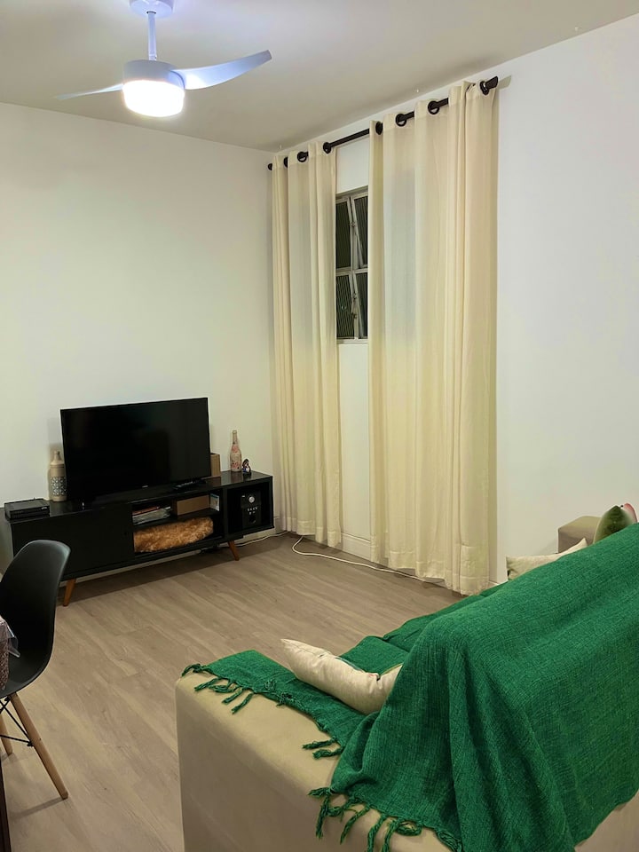 Apto Gonzaga 1 Quadra Da Praia | Perto Do Shopping - Santos, Brasil