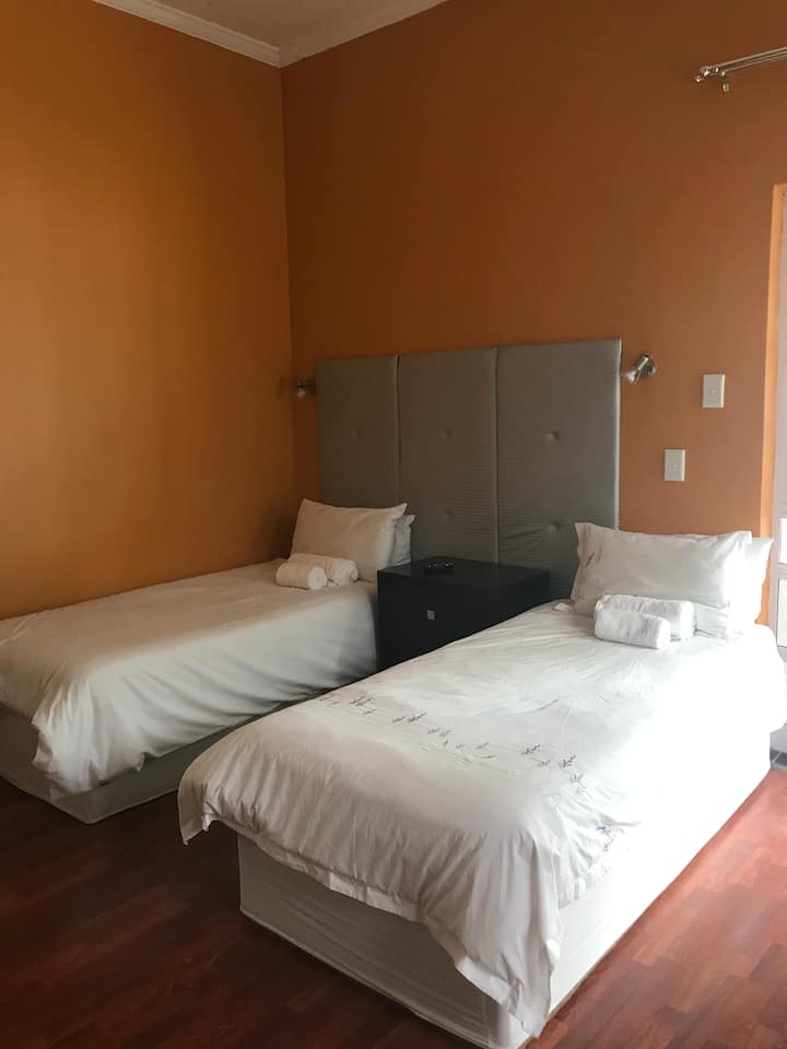 Crescent Moon Guest House - Mthatha