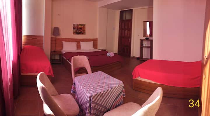 (Triple Comfort Room, Private Bathroom) Nr.2 - Shkodër