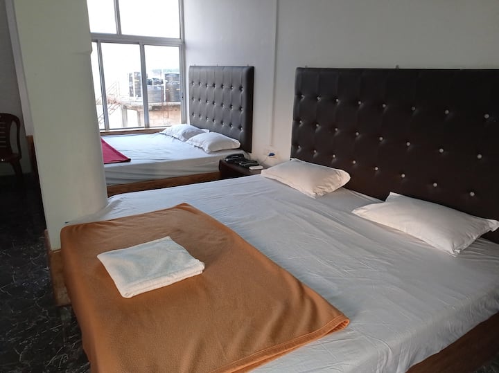 Pearl Marine. Deluxe Room. For 4 Guests - Port Blair