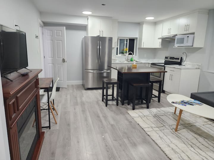 New 2-bedroom Suite In A Quiet Neighborhood - Surrey