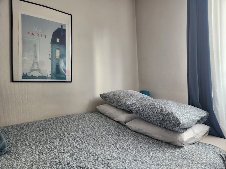 La Bohème à Paris. Un Appartement Sous Les Toits. - Gare de Lyon