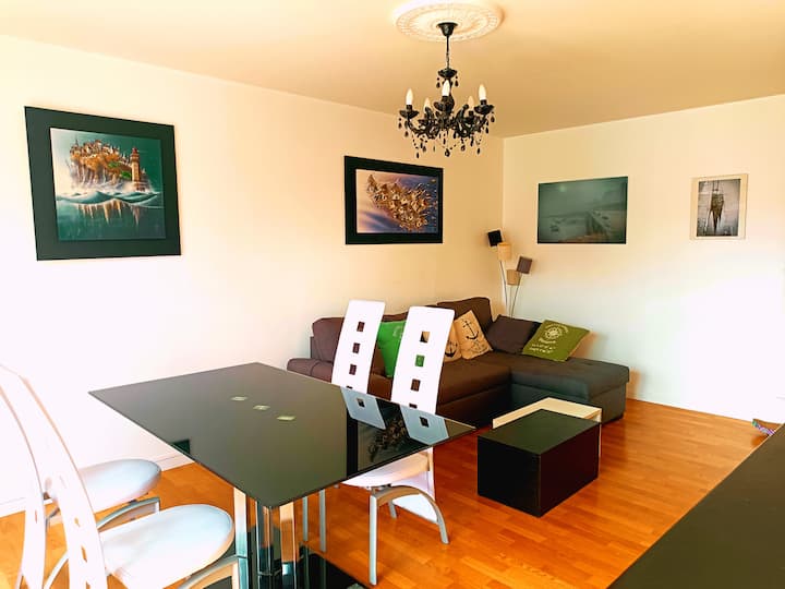 Grand T 3 + Parking Privé - Centre à Pied - Quimper