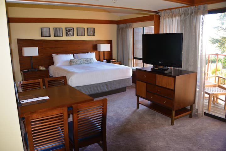 Lovely Carmel Highlands Inn Private 2 Bed 2 Bath. - Monterey, CA