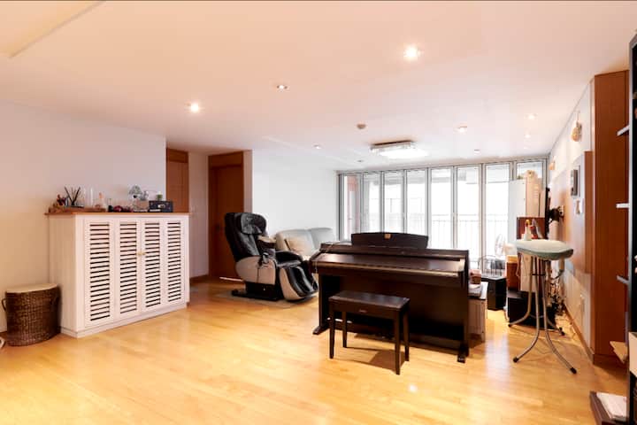 Bighouse Fulldesk@yonsei By Social&hiking;3of4rms - Seoul