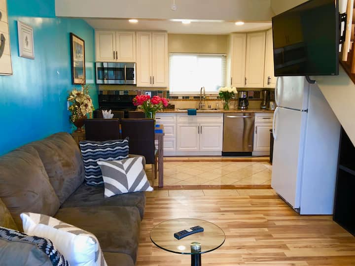 Very Cute One Bedroom Condo Steps To Beach - Oceanside