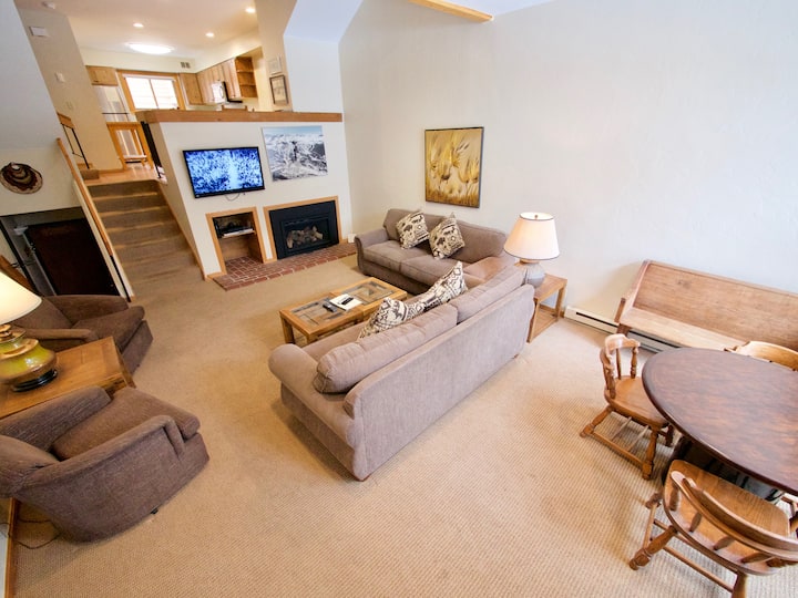Cedars Townhomes # 16: 2 Br / 2. 5 Ba Ski Inn / Ski Ut I Breckenridge, Soveplass Til 7 - Breckenridge, CO