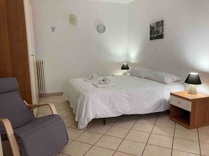 Monolocale A Pollenzo - Barolo