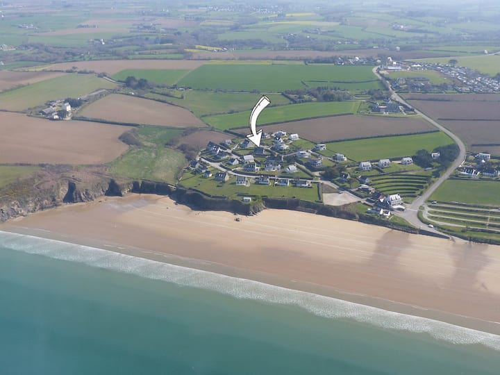 Sur La Plage De Kervel Baie De Douarnenez - Locronan
