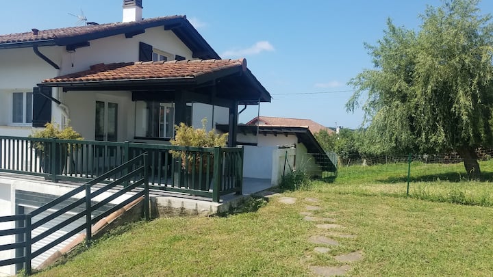 Appartement Dans Maison - Ascain