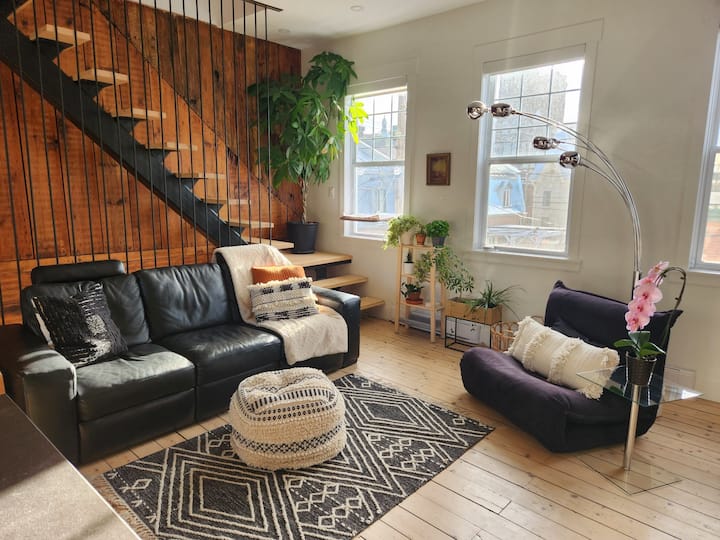 Appartement Chaleureux Avec Foyer Intérieur - Quebec City