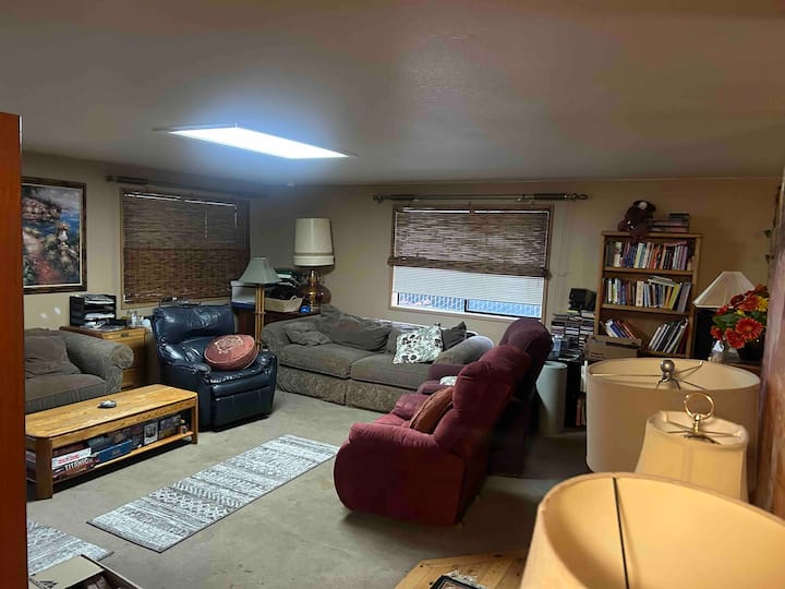 Private Room With Sink, Microwave & Fridge - Eugene, OR