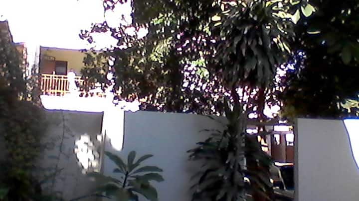 Les Frangipaniers - Bamako