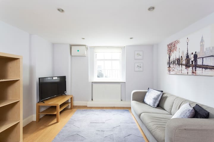 Spacious Marylebone Apartment - Marylebone