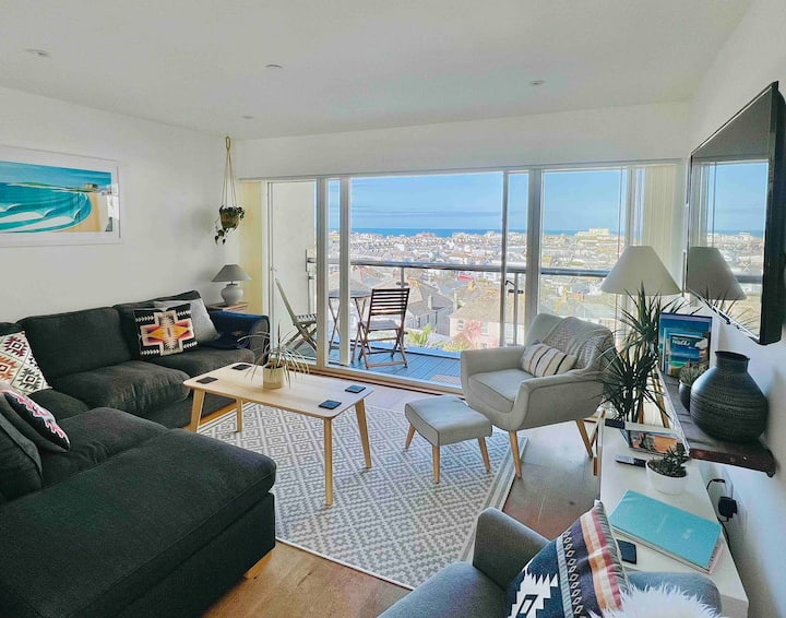 Contemporary Townhouse With Sea Views. - Newquay