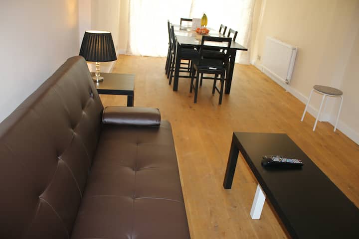 House Near Epsom, Ideal For Business Travelers - Surbiton
