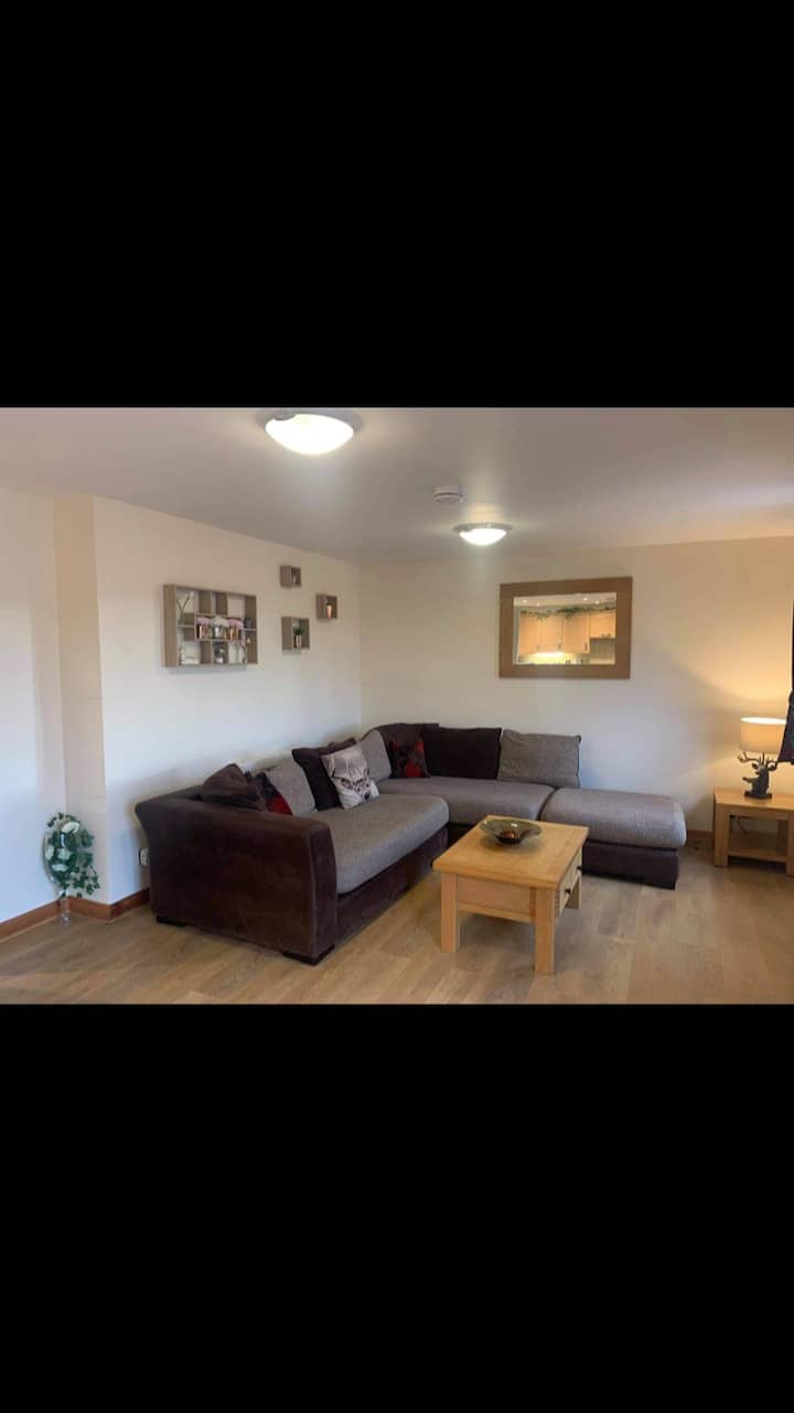 Spacious Riverside 2bedroom Apartment With A View - Inverness