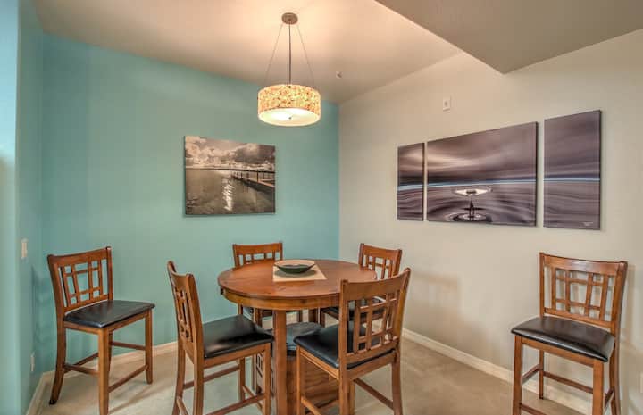 Ground Floor Pool Side Condo - Arizona