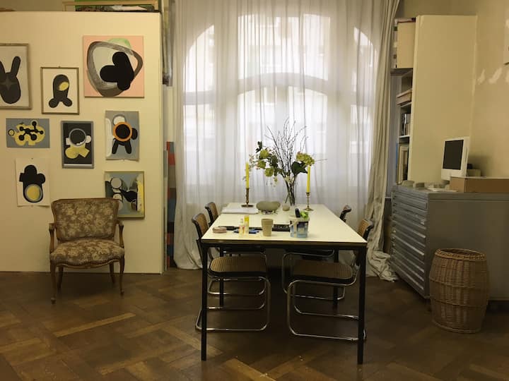 Charming Artist Studio In City Centre Town House - Köln