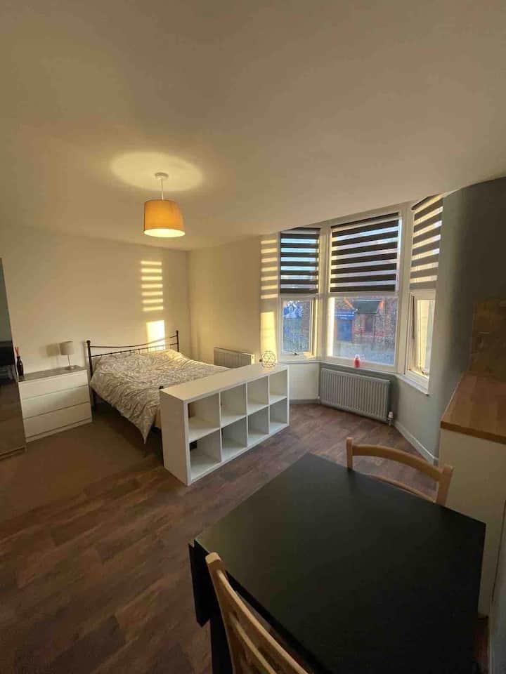 Unique Studio With Annex Next To Everton Stadium - Liverpool