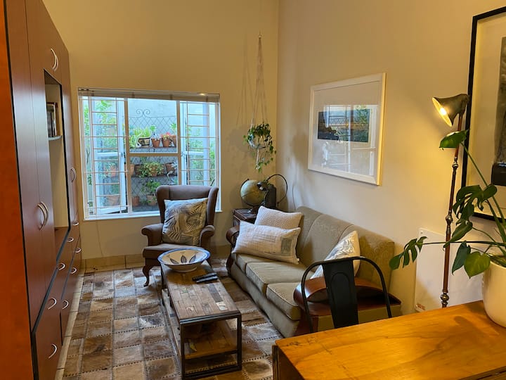 Fully Equipped 1 Bed, 1 Bath Cottage With Shower - Randburg