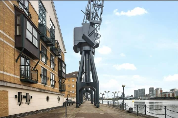 Riverview 2bed Apt. Nr Excel, 02. Free Parking - Leyton