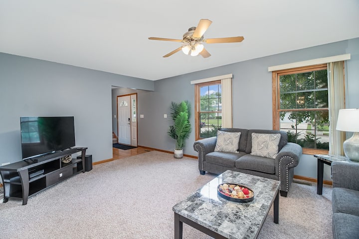 *Extended Stay Woodridge Fhs Rental* - Bolingbrook, IL