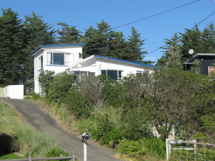 178 On High Waitarere Beach - Levin