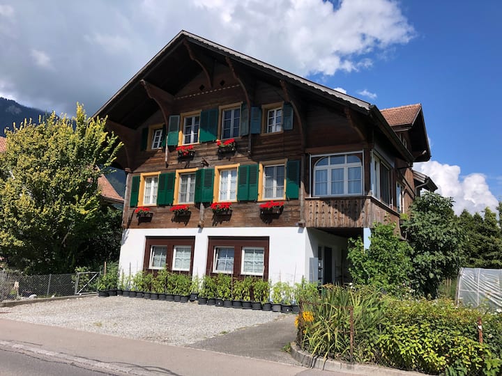 Interlaken Views Chalet - Wilderswil