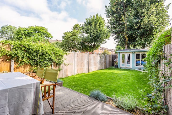 Beautiful Edwardian House In Wimbledon - London