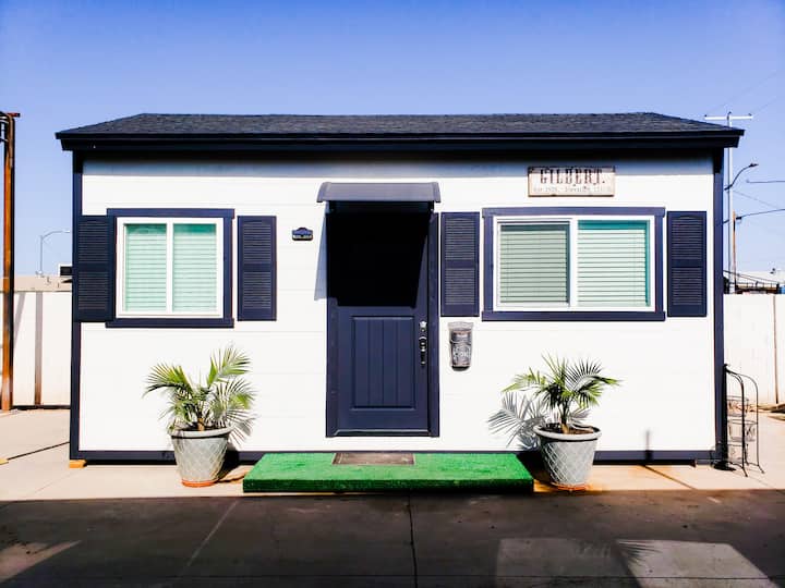 Tiny Home With Wi-fi 3 Mi. From Downtown Phoenix - Phoenix, AZ
