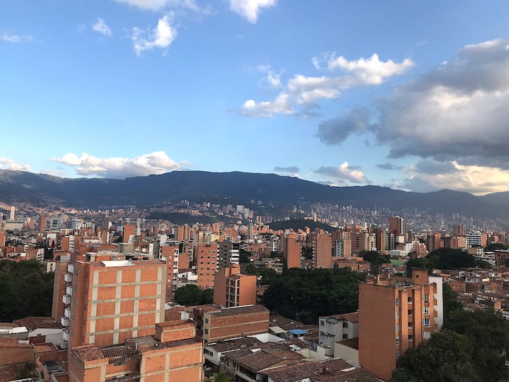 Charming Apartment With Interior Design - Medellín