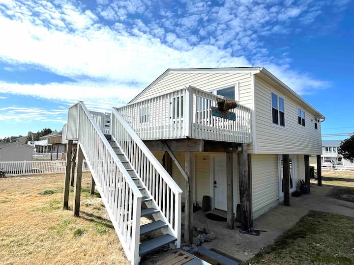 Cozy 4 Bedroom Beach Home-steps From The Beach! - Sandbridge Beach, VA